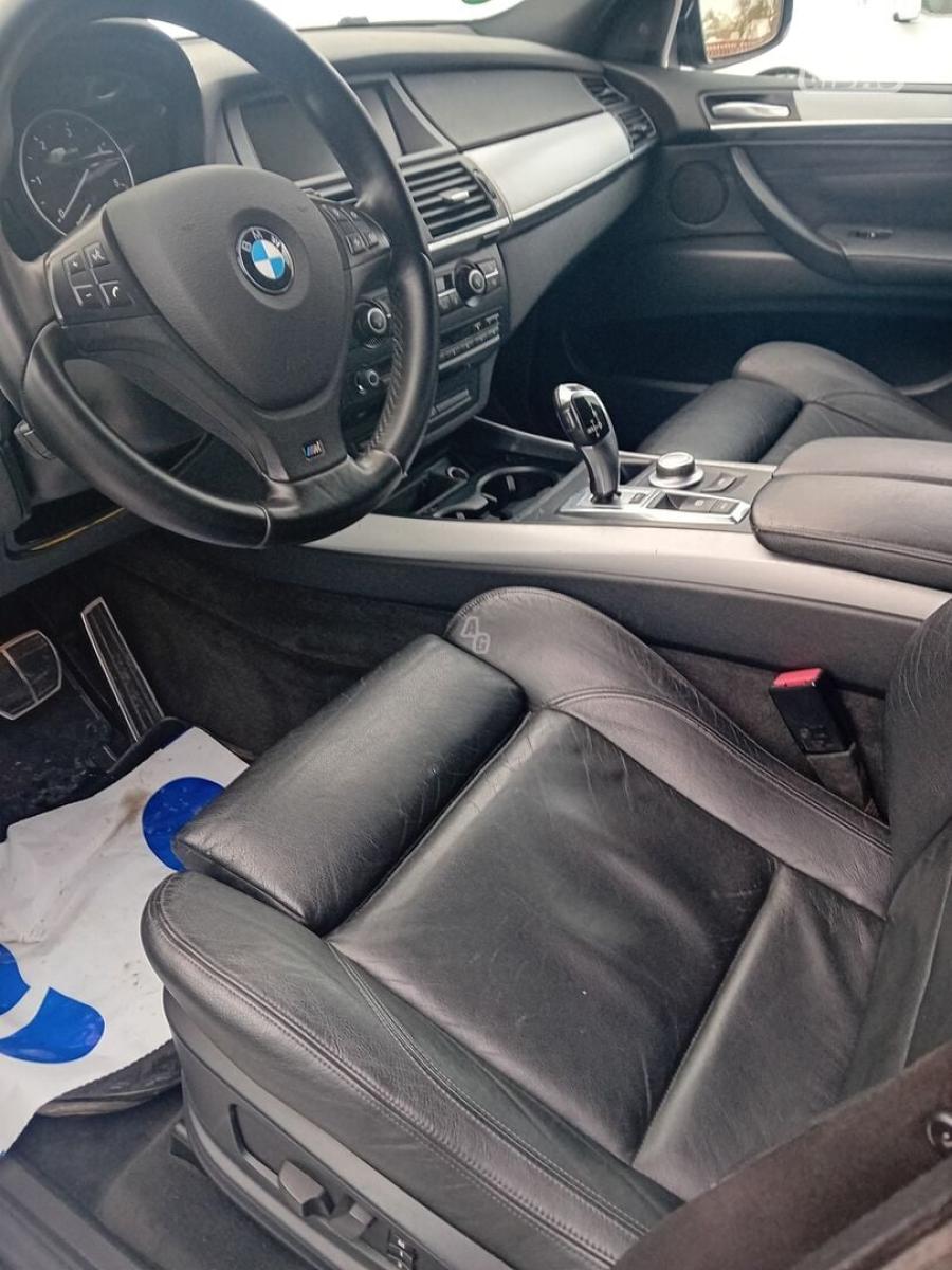 Melns BMW X5 2007 Viļņa, ar dzinēja tilpumu 3.00 L un nobraukumu 330 tūkst. km par 9400 €, foto 16 vietnē AUTOMOTO.COM.LV