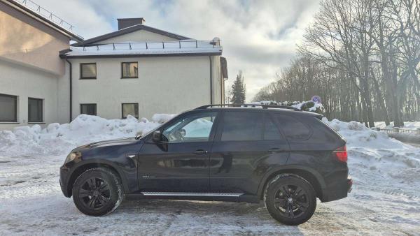 Black BMW X5 2007 in Klaipeda, with an engine capacity of 2.99 L and mileage of 286 thousand km for 6500 €, photo 5 on AUTOMOTO.COM.LV