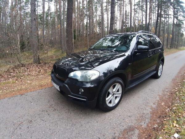 Melns BMW X5 2007 Viļņa, ar dzinēja tilpumu 3.00 L un nobraukumu 284 tūkst. km par 7600 €, foto 1 vietnē AUTOMOTO.COM.LV