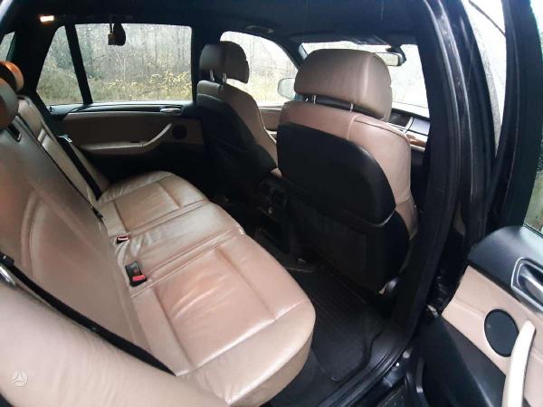 Melns BMW X5 2007 Viļņa, ar dzinēja tilpumu 3.00 L un nobraukumu 284 tūkst. km par 7600 €, foto 6 vietnē AUTOMOTO.COM.LV