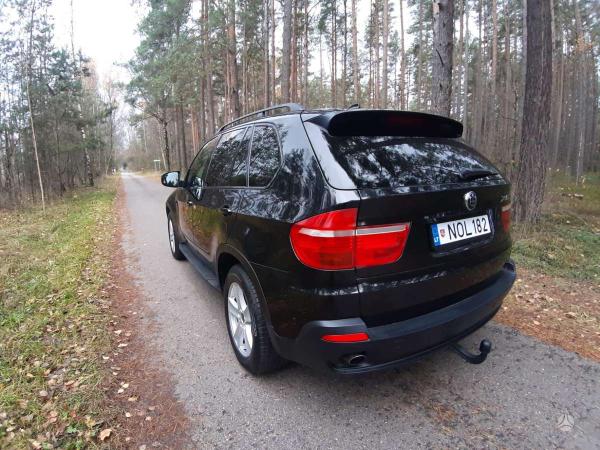 Melns BMW X5 2007 Viļņa, ar dzinēja tilpumu 3.00 L un nobraukumu 284 tūkst. km par 7600 €, foto 8 vietnē AUTOMOTO.COM.LV