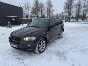 Black BMW X5 2007 in Kaunas, with an engine capacity of 3.00 L and mileage of 290 thousand km for 8250 €, photo 4 on AUTOMOTO.COM.LV