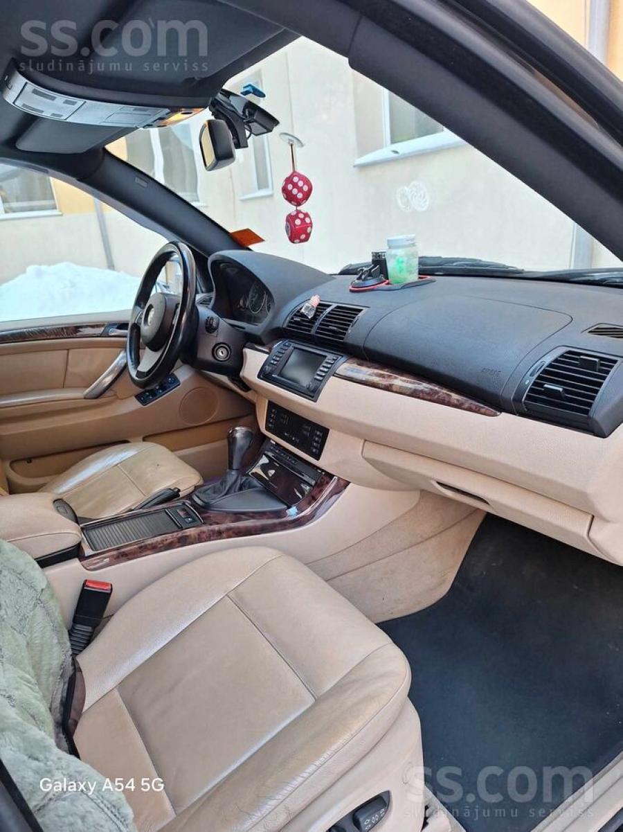 Black BMW X5 2007 in Daugavpils, with an engine capacity of 3.00 L and mileage of 277 thousand km for 6300 €, photo 8 on AUTOMOTO.COM.LV