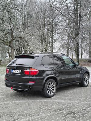 Black BMW X5 2007 in Rapla, with an engine capacity of 3.00 L and mileage of 345 thousand km for 8400 €, photo 2 on AUTOMOTO.COM.LV