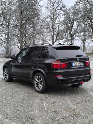 Black BMW X5 2007 in Rapla, with an engine capacity of 3.00 L and mileage of 345 thousand km for 8400 €, photo 4 on AUTOMOTO.COM.LV