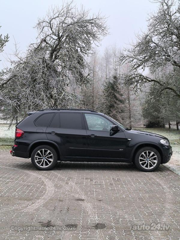 Black BMW X5 2007 in Rapla, with an engine capacity of 3.00 L and mileage of 345 thousand km for 8400 €, photo 6 on AUTOMOTO.COM.LV
