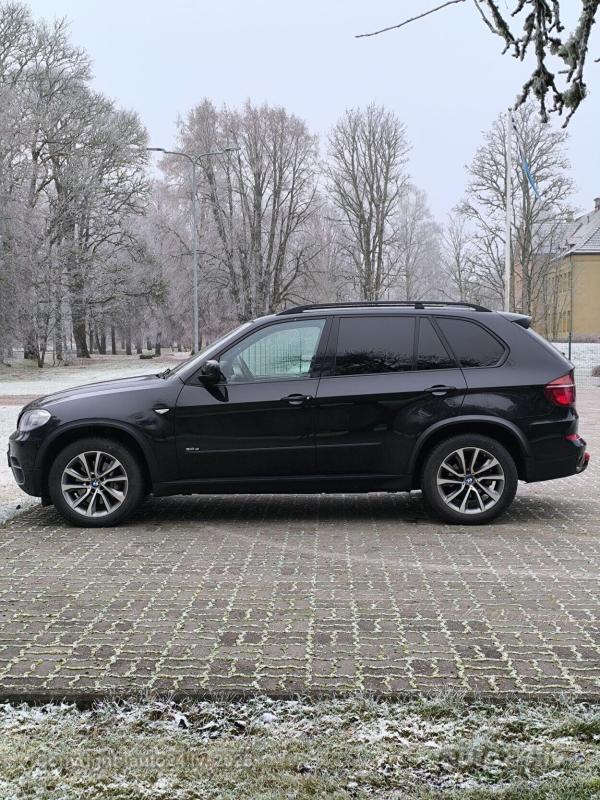 Black BMW X5 2007 in Rapla, with an engine capacity of 3.00 L and mileage of 345 thousand km for 8400 €, photo 7 on AUTOMOTO.COM.LV