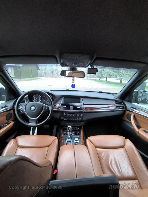 Melns BMW X5 2007 Rapla, ar dzinēja tilpumu 3.00 L un nobraukumu 345 tūkst. km par 8400 €, foto 11 vietnē AUTOMOTO.COM.LV