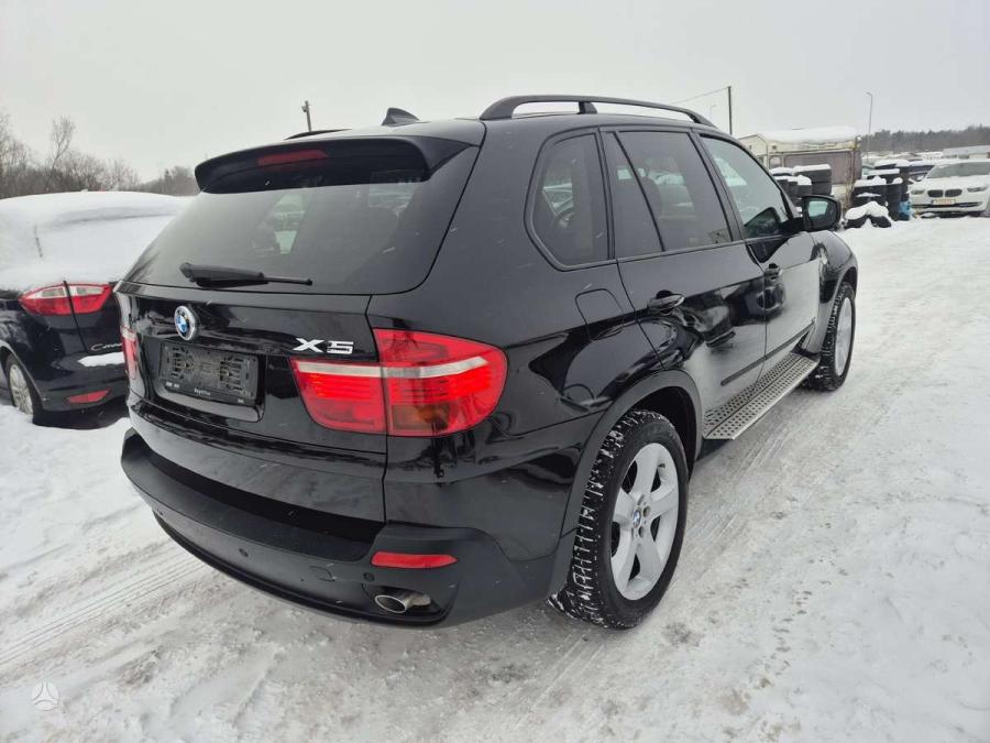 Melns BMW X5 2007 Utena, ar dzinēja tilpumu 2.99 L un nobraukumu 205 tūkst. km par 8250 €, foto 5 vietnē AUTOMOTO.COM.LV
