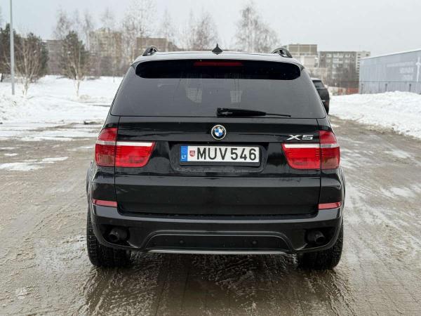 Black BMW X5 2007 in Vilnius, with an engine capacity of 2.99 L and mileage of 390 thousand km for 8450 €, photo 4 on AUTOMOTO.COM.LV