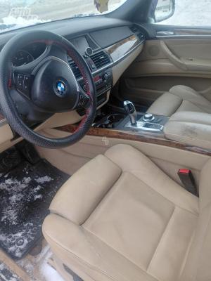 Melns BMW X5 2007 Alīta, ar dzinēja tilpumu 3.00 L un nobraukumu 300 tūkst. km par 6400 €, foto 18 vietnē AUTOMOTO.COM.LV