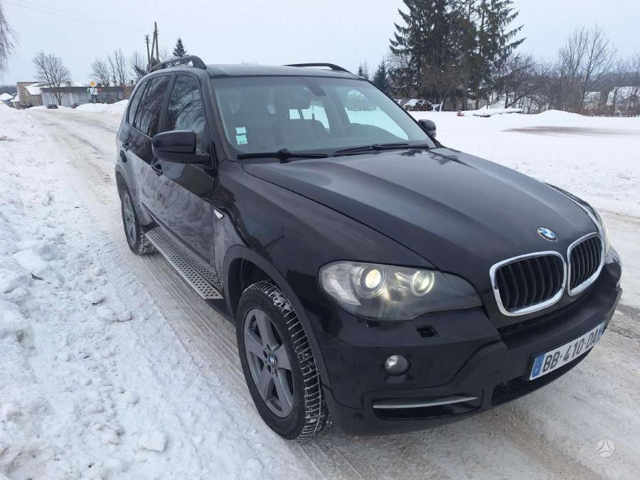 Black BMW X5 2007 in Kelme, with an engine capacity of 3.00 L and mileage of 240 thousand km for 6500 €, photo 5 on AUTOMOTO.COM.LV