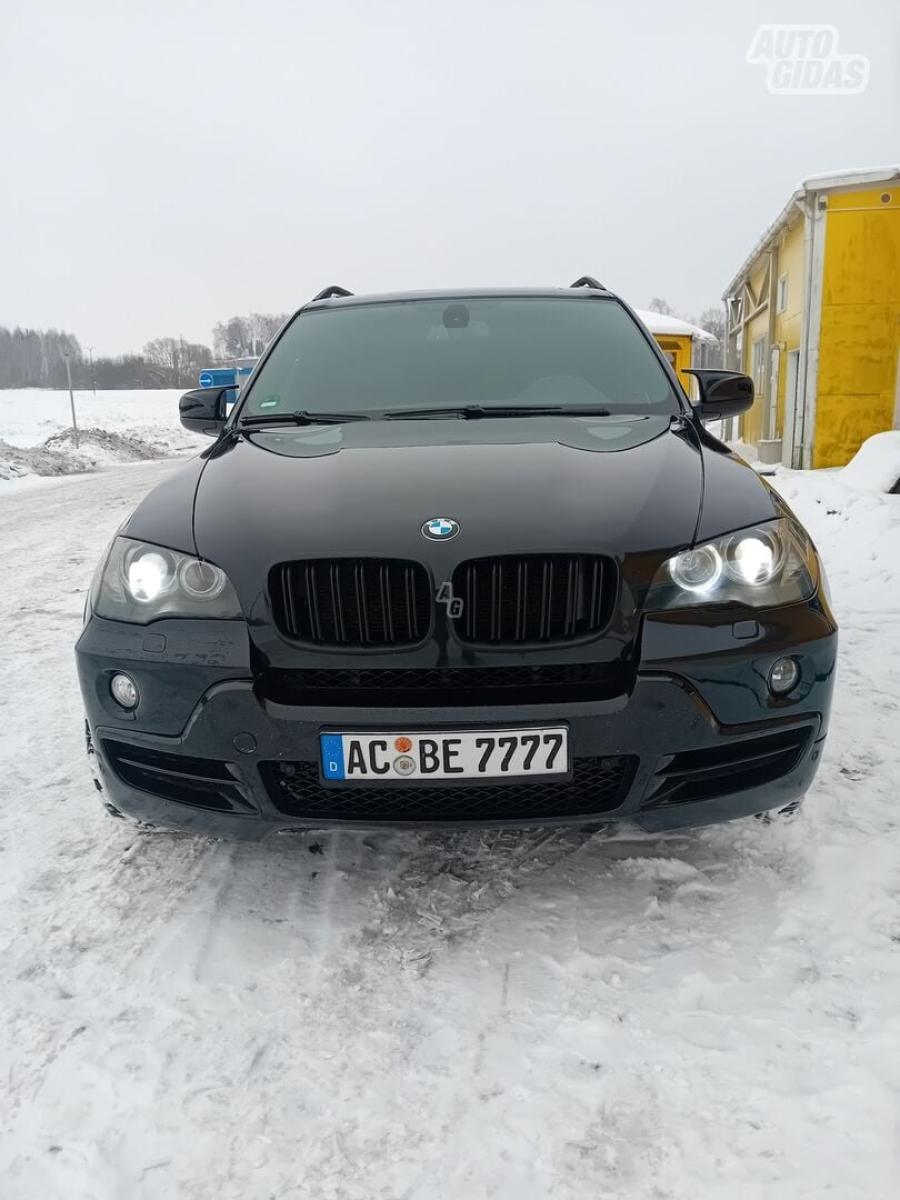 Black BMW X5 2007 in Vilnius, with an engine capacity of 3.00 L and mileage of 330 thousand km for 9400 €, photo 1 on AUTOMOTO.COM.LV
