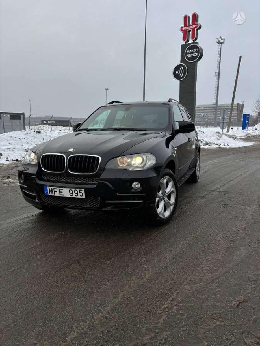 Black BMW X5 2007 in Klaipeda, with an engine capacity of 2.99 L and mileage of 350 thousand km for 7900 €, photo 1 on AUTOMOTO.COM.LV