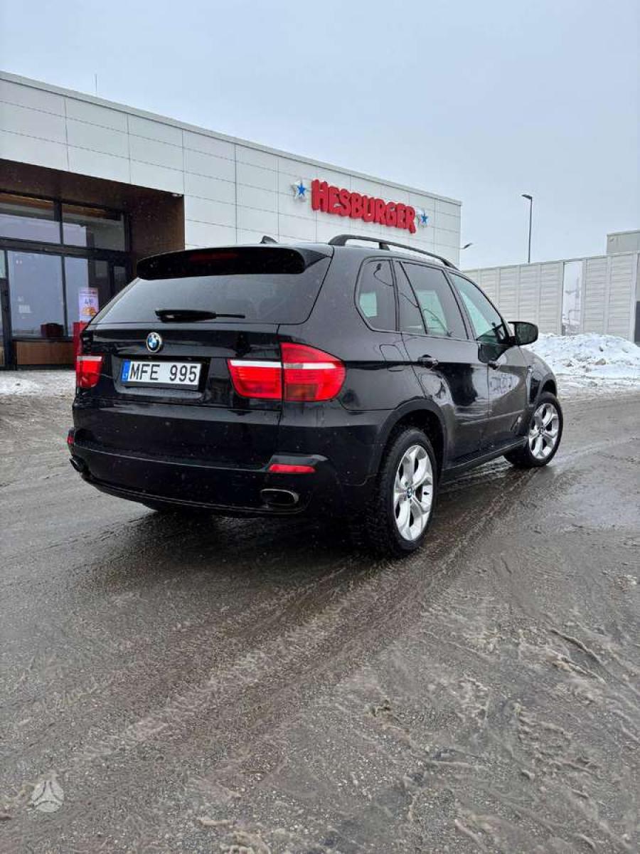 Black BMW X5 2007 in Klaipeda, with an engine capacity of 2.99 L and mileage of 350 thousand km for 7900 €, photo 11 on AUTOMOTO.COM.LV