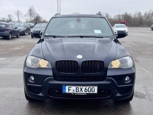 Black BMW X5 2007 in Marijampole, with an engine capacity of 3.00 L and mileage of 273 thousand km for 8900 €, photo 2 on AUTOMOTO.COM.LV
