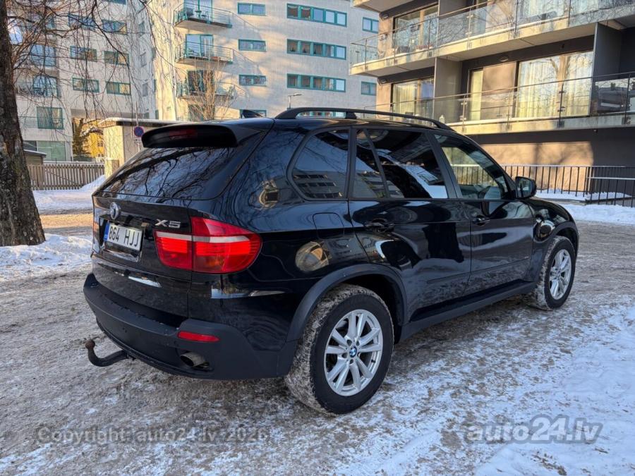 Melns BMW X5 2007 Tallina, ar dzinēja tilpumu 3.00 L un nobraukumu 326 tūkst. km par 13999 €, foto 7 vietnē AUTOMOTO.COM.LV
