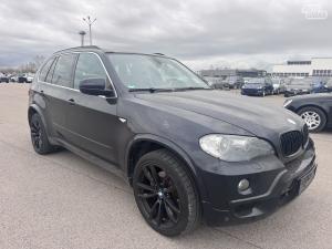 Black BMW X5 2007 in Marijampole, with an engine capacity of 3.00 L and mileage of 273 thousand km for 8000 €, photo 3 on AUTOMOTO.COM.LV