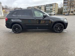 Black BMW X5 2007 in Vilnius, with an engine capacity of 3.00 L and mileage of 334 thousand km for 8500 €, photo  on AUTOMOTO.COM.LV