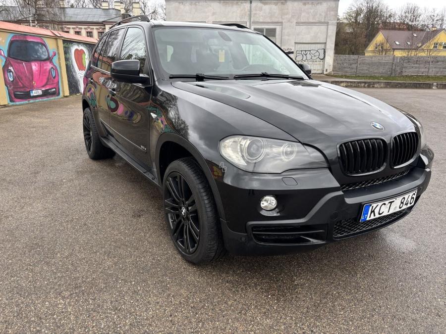 Black BMW X5 2007 in Vilnius, with an engine capacity of 3.00 L and mileage of 334 thousand km for 8500 €, photo 5 on AUTOMOTO.COM.LV