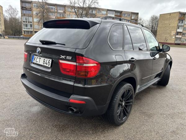 Black BMW X5 2007 in Vilnius, with an engine capacity of 3.00 L and mileage of 334 thousand km for 8500 €, photo 6 on AUTOMOTO.COM.LV