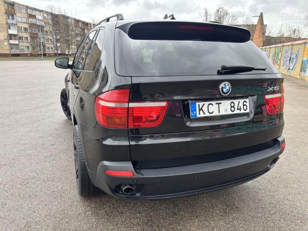 Black BMW X5 2007 in Vilnius, with an engine capacity of 3.00 L and mileage of 334 thousand km for 8500 €, photo 7 on AUTOMOTO.COM.LV