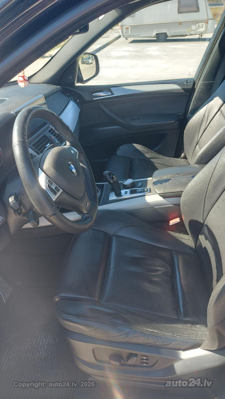 Melns BMW X5 2007 Tallina, ar dzinēja tilpumu 3.00 L un nobraukumu 242 tūkst. km par 7500 €, foto 9 vietnē AUTOMOTO.COM.LV