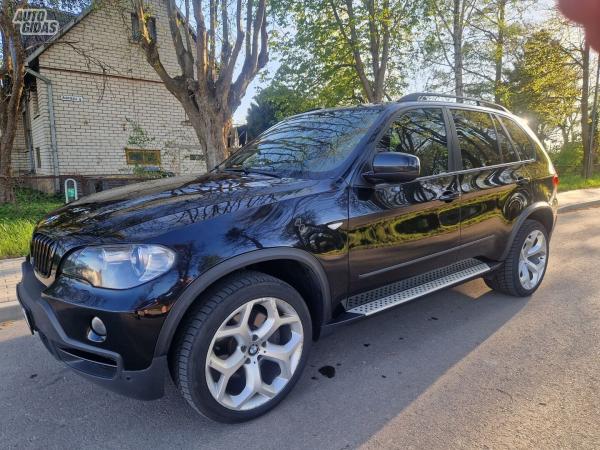 Black BMW X5 2007 in Kaunas, with an engine capacity of 3.00 L and mileage of 270 thousand km for 6950 €, photo 4 on AUTOMOTO.COM.LV