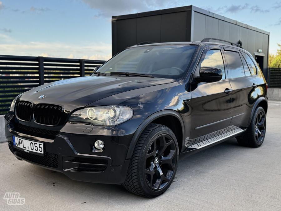 Black BMW X5 2007 in Vilnius, with an engine capacity of 3.00 L and mileage of 283 thousand km for 7100 €, photo 1 on AUTOMOTO.COM.LV