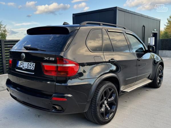 Black BMW X5 2007 in Vilnius, with an engine capacity of 3.00 L and mileage of 283 thousand km for 7100 €, photo 6 on AUTOMOTO.COM.LV