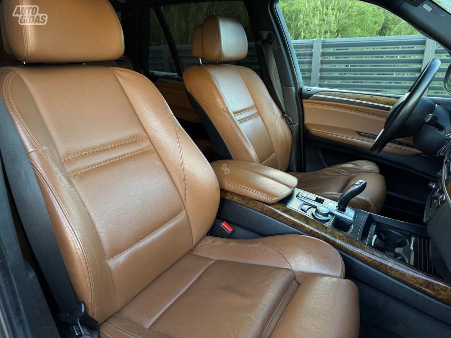 Black BMW X5 2007 in Vilnius, with an engine capacity of 3.00 L and mileage of 283 thousand km for 7100 €, photo 15 on AUTOMOTO.COM.LV