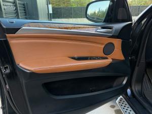 Black BMW X5 2007 in Vilnius, with an engine capacity of 3.00 L and mileage of 283 thousand km for 7100 €, photo 24 on AUTOMOTO.COM.LV