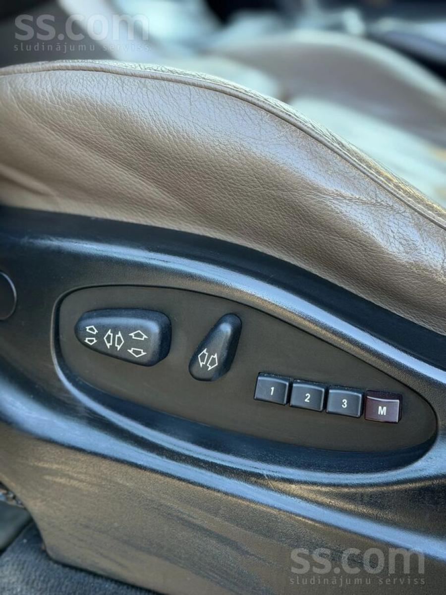 Melns BMW X5 2007 Rīga, ar dzinēja tilpumu 3.00 L un nobraukumu 302 tūkst. km par 5500 €, foto 5 vietnē AUTOMOTO.COM.LV