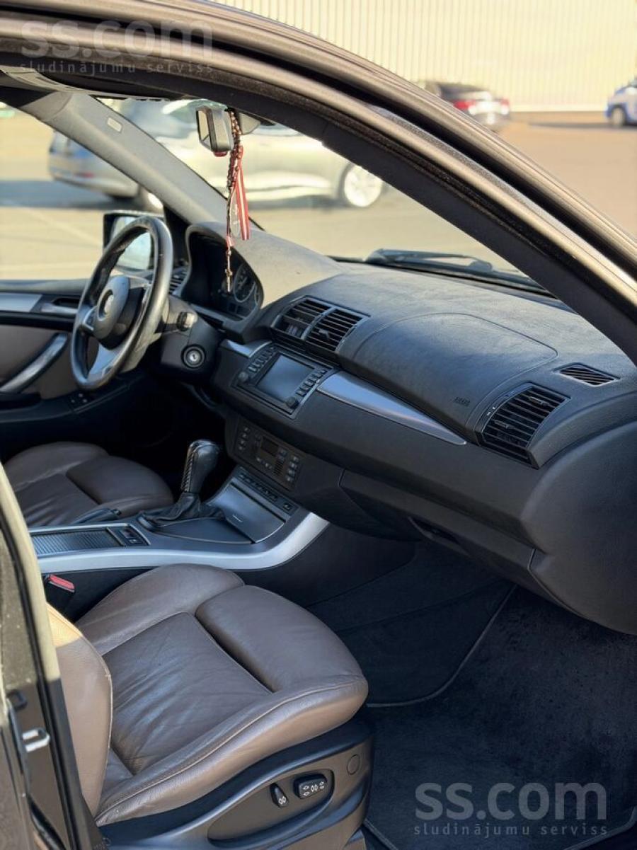 Melns BMW X5 2007 Rīga, ar dzinēja tilpumu 3.00 L un nobraukumu 302 tūkst. km par 5500 €, foto 6 vietnē AUTOMOTO.COM.LV