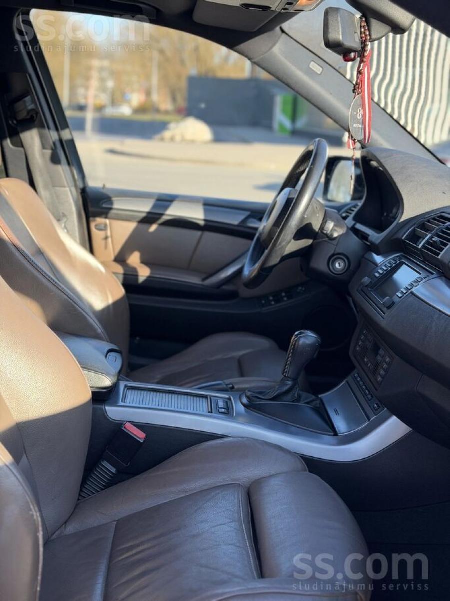Melns BMW X5 2007 Rīga, ar dzinēja tilpumu 3.00 L un nobraukumu 302 tūkst. km par 5500 €, foto 7 vietnē AUTOMOTO.COM.LV