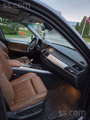Melns BMW X5 2007 Valmiera, ar dzinēja tilpumu 2.90 L un nobraukumu 0 tūkst. km par 6900 €, foto 9 vietnē AUTOMOTO.COM.LV