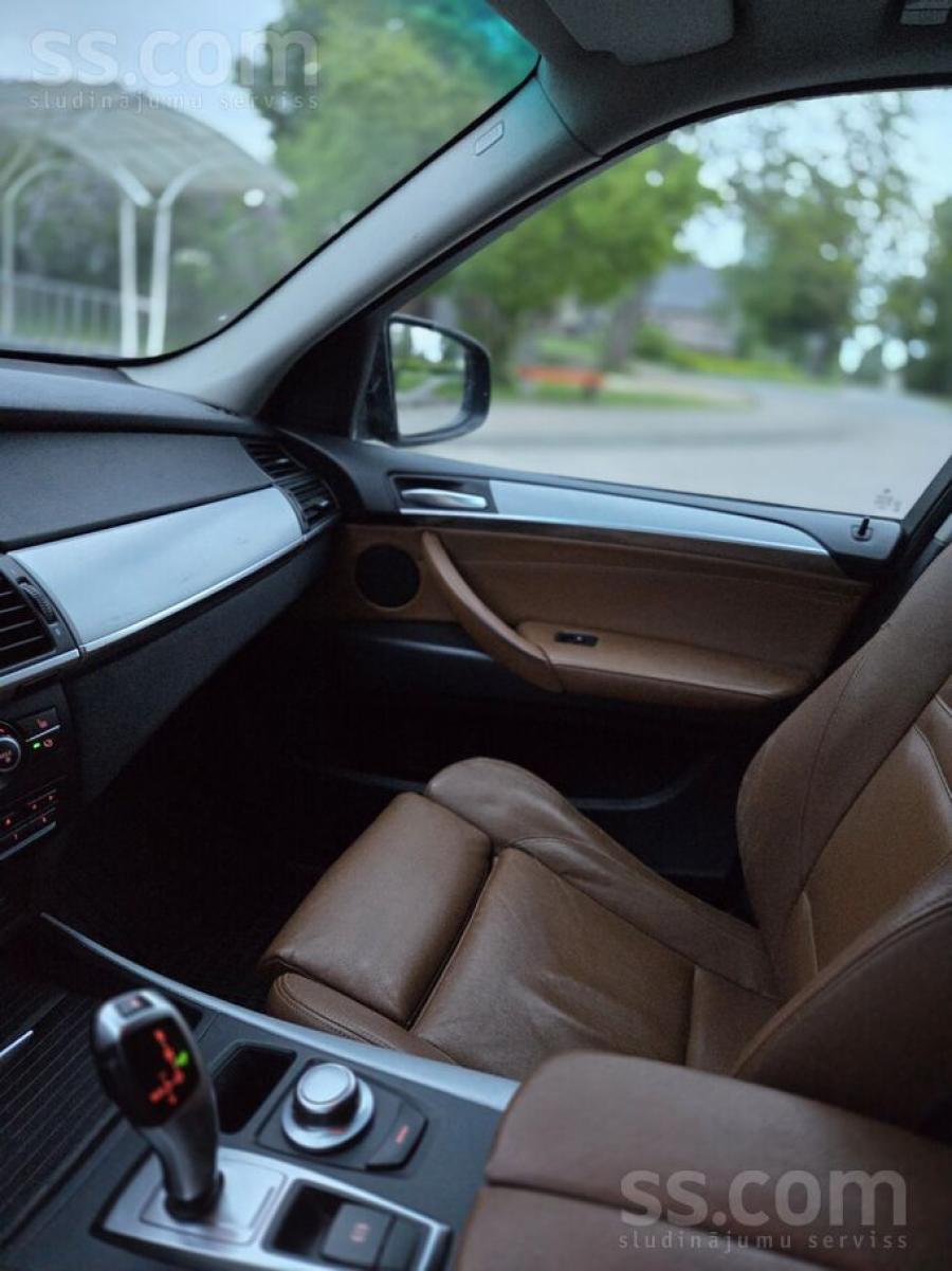 Melns BMW X5 2007 Valmiera, ar dzinēja tilpumu 2.90 L un nobraukumu 0 tūkst. km par 6900 €, foto 12 vietnē AUTOMOTO.COM.LV