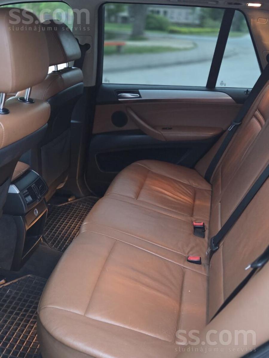 Melns BMW X5 2007 Valmiera, ar dzinēja tilpumu 2.90 L un nobraukumu 0 tūkst. km par 6900 €, foto 24 vietnē AUTOMOTO.COM.LV