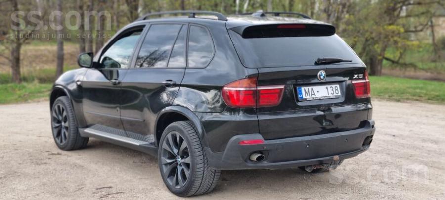 Melns BMW X5 2007 Madona, ar dzinēja tilpumu 3.00 L un nobraukumu 402 tūkst. km par 6500 €, foto 7 vietnē AUTOMOTO.COM.LV