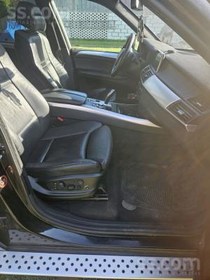 Melns BMW X5 2007 Madona, ar dzinēja tilpumu 3.00 L un nobraukumu 402 tūkst. km par 6500 €, foto 13 vietnē AUTOMOTO.COM.LV