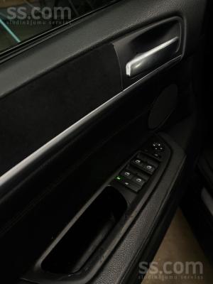 Black BMW X5 2007 in Riga, with an engine capacity of 3.00 L and mileage of 367 thousand km for 10390 €, photo 8 on AUTOMOTO.COM.LV