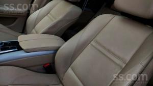 Black BMW X5 2007 in Riga, with an engine capacity of 3.00 L and mileage of 243 thousand km for 7950 €, photo 5 on AUTOMOTO.COM.LV