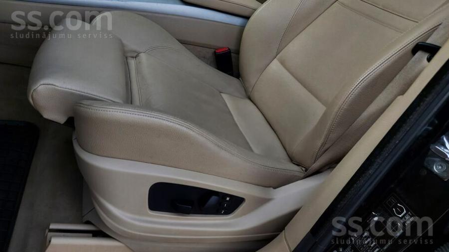 Black BMW X5 2007 in Riga, with an engine capacity of 3.00 L and mileage of 243 thousand km for 7950 €, photo 16 on AUTOMOTO.COM.LV