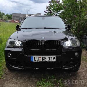 Melns BMW X5 2007 Rīga, ar dzinēja tilpumu 3.00 L un nobraukumu 136 tūkst. km par 9950 €, foto  vietnē AUTOMOTO.COM.LV