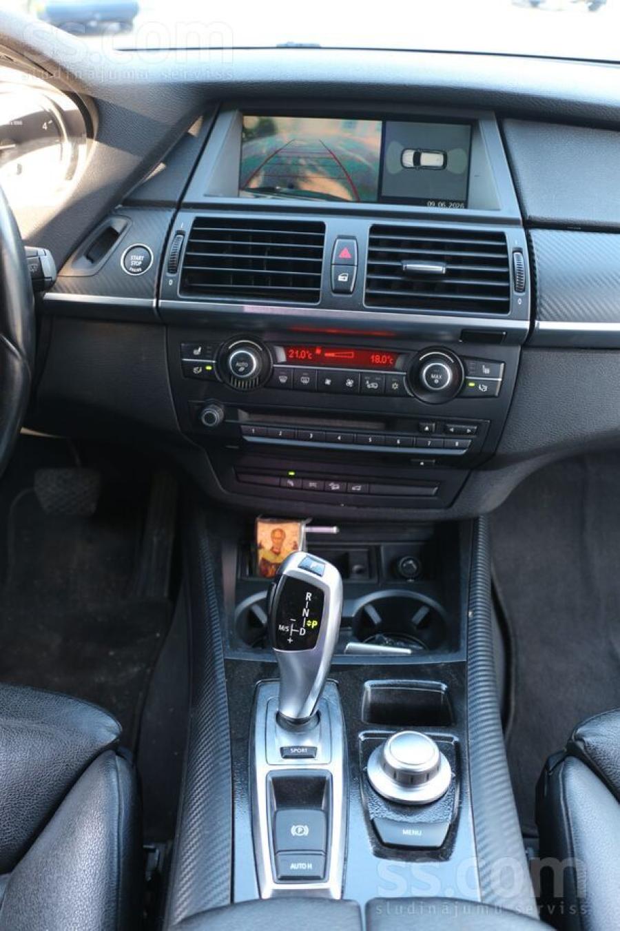 Black BMW X5 2007 in Riga, with an engine capacity of 3.00 L and mileage of 136 thousand km for 9950 €, photo 6 on AUTOMOTO.COM.LV