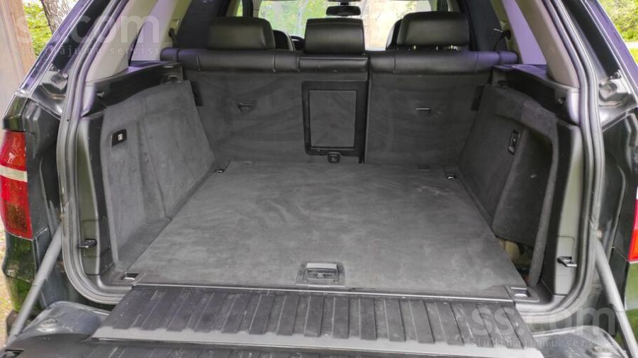 Black BMW X5 2007 in Riga, with an engine capacity of 3.00 L and mileage of 136 thousand km for 9950 €, photo 12 on AUTOMOTO.COM.LV