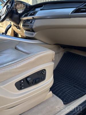 Black BMW X5 2007 in Rezekne, with an engine capacity of 3.00 L and mileage of 345 thousand km for 7600 €, photo 8 on AUTOMOTO.COM.LV