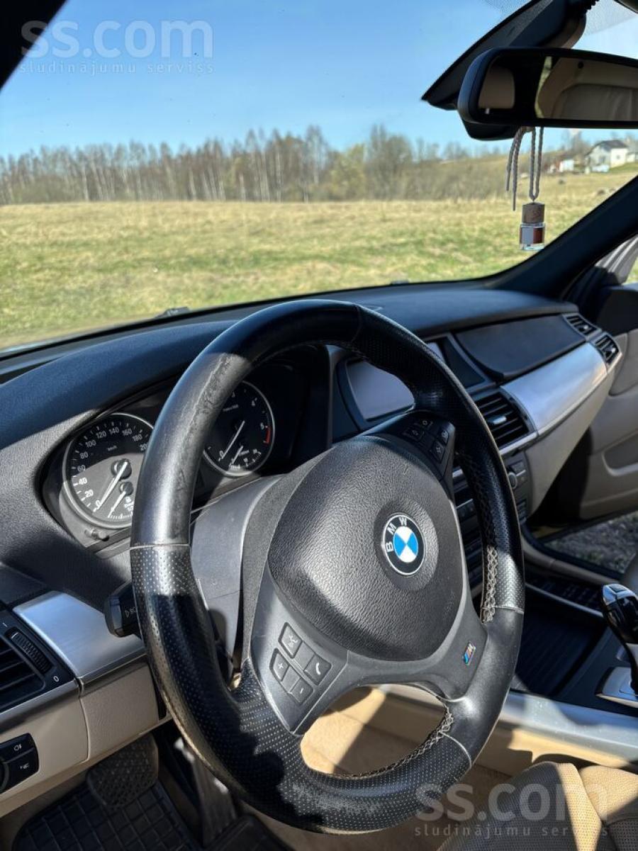 Black BMW X5 2007 in Rezekne, with an engine capacity of 3.00 L and mileage of 345 thousand km for 7600 €, photo 9 on AUTOMOTO.COM.LV