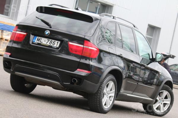 Black BMW X5 2007 in Riga, with an engine capacity of 3.00 L and mileage of 0 thousand km for 6390 €, photo 2 on AUTOMOTO.COM.LV