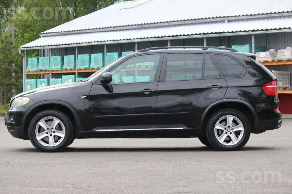 Black BMW X5 2007 in Riga, with an engine capacity of 3.00 L and mileage of 0 thousand km for 6390 €, photo 5 on AUTOMOTO.COM.LV